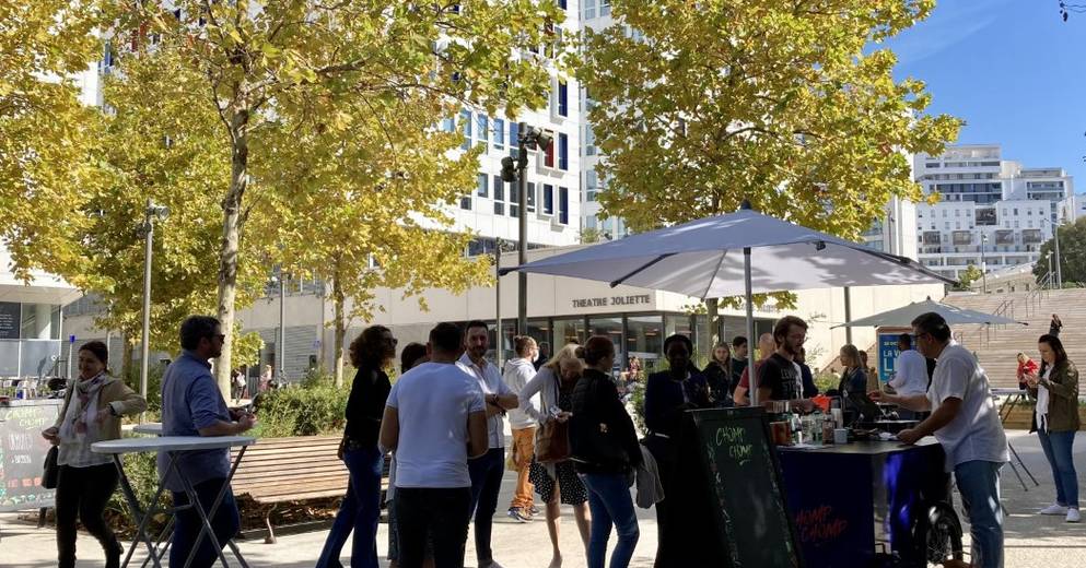 Food | Marseille : un "food market" s'installe au pied des bureaux | La ...