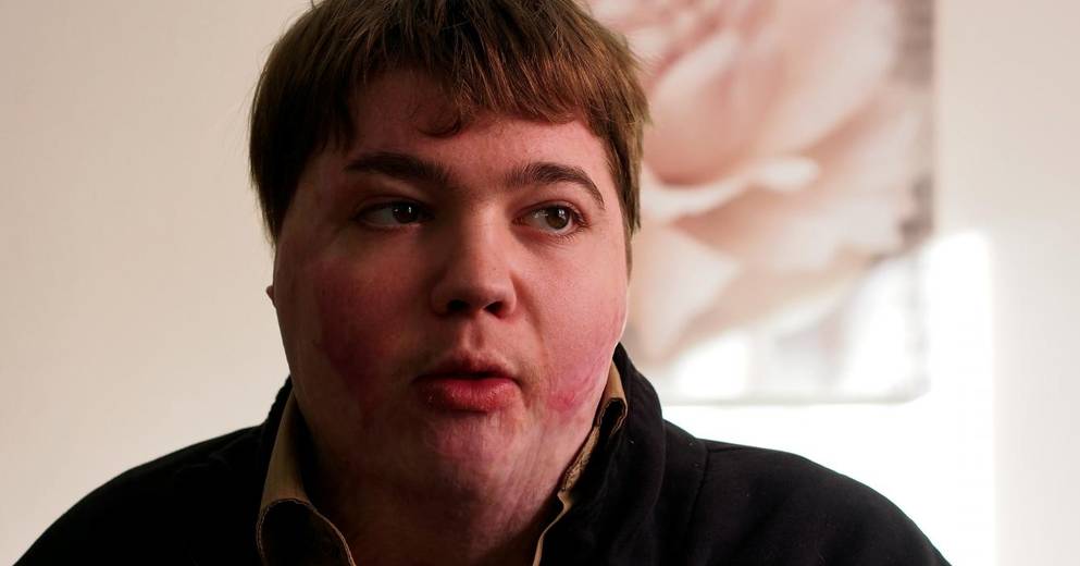 En direct | Jonathan Destin, symbole de la lutte contre le harcèlement ...