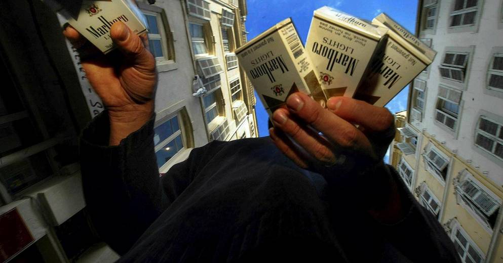 En direct | Marseille : plus de 3000 cartouches de cigarettes de ...