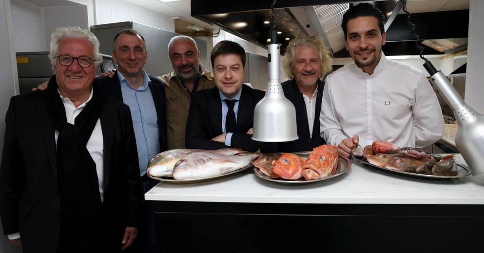 En direct | Vidéo : fête géante pour les 70 ans de "Chez Fonfon", institution du Vallon des ...