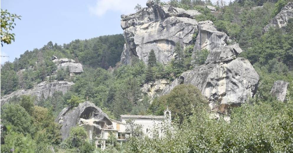 En direct | Annot, un village au "grès" du temps | La Provence